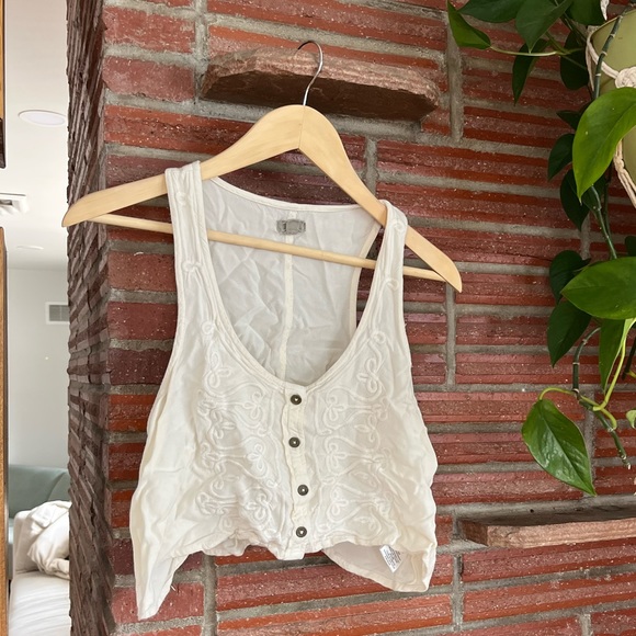 Ecote | Tops | Little White Cropped Tank | Poshmark